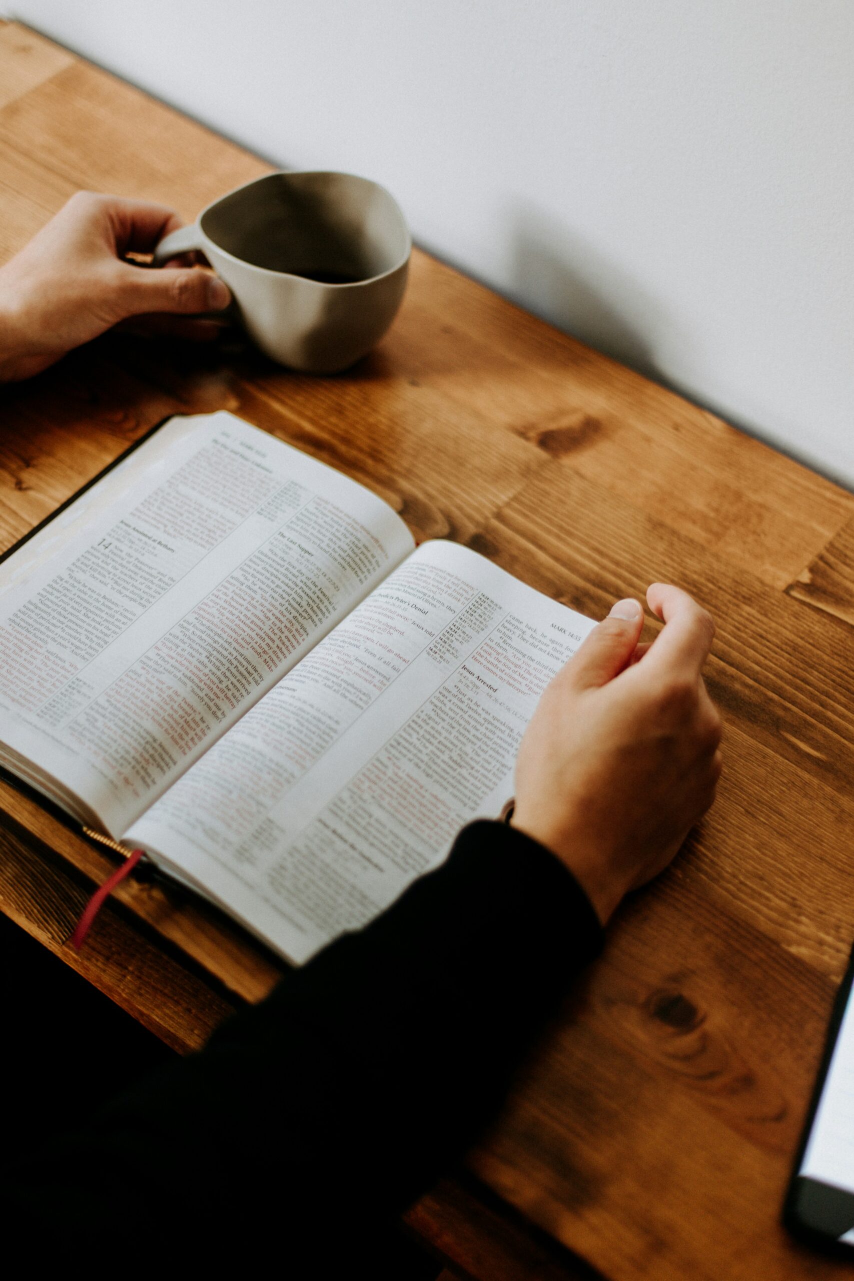 7 Wonderful Ways to Draw Closer to God Each Day - Clothed With Dignity 7 Wonderful Ways to Draw Closer to God Each Day - Clothed With Dignity